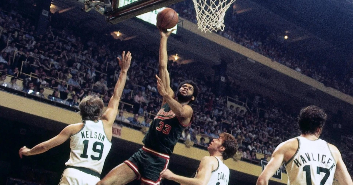NBA's Most Iconic Buzzer-Beaters and Game-Winners - Latest Sports News ...